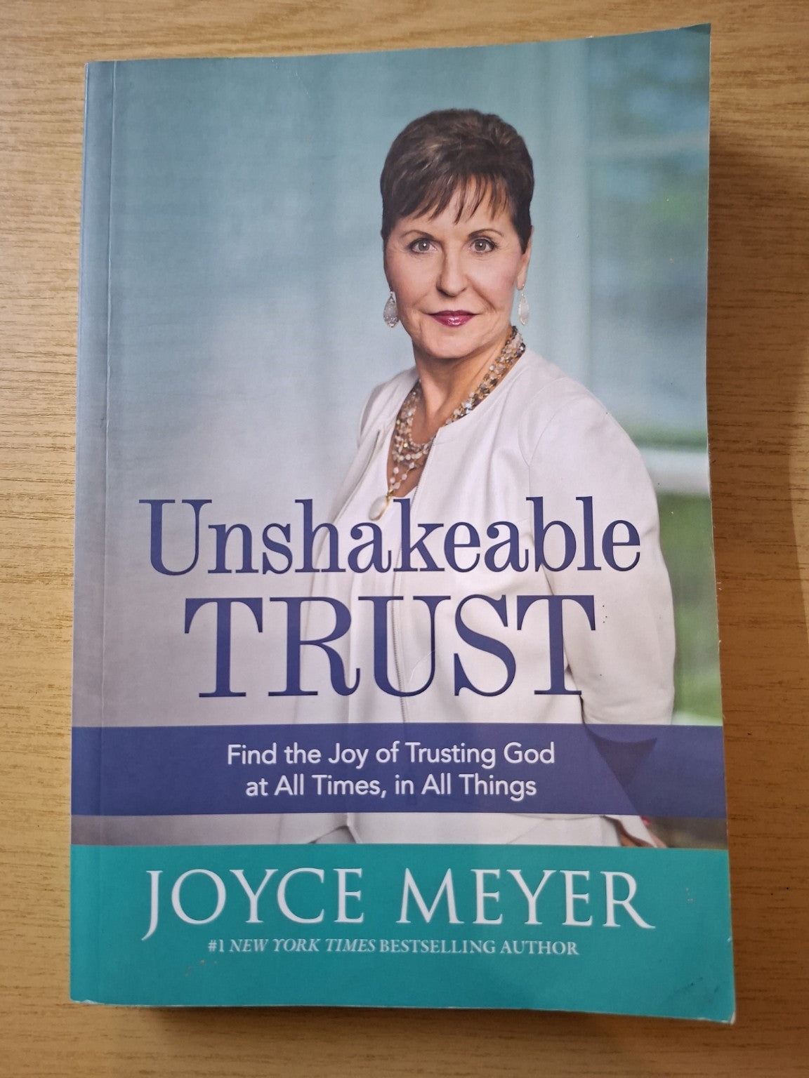 Unshakeable Trust (Second Hand) – Bob's Books - Where Words Meet Wellness